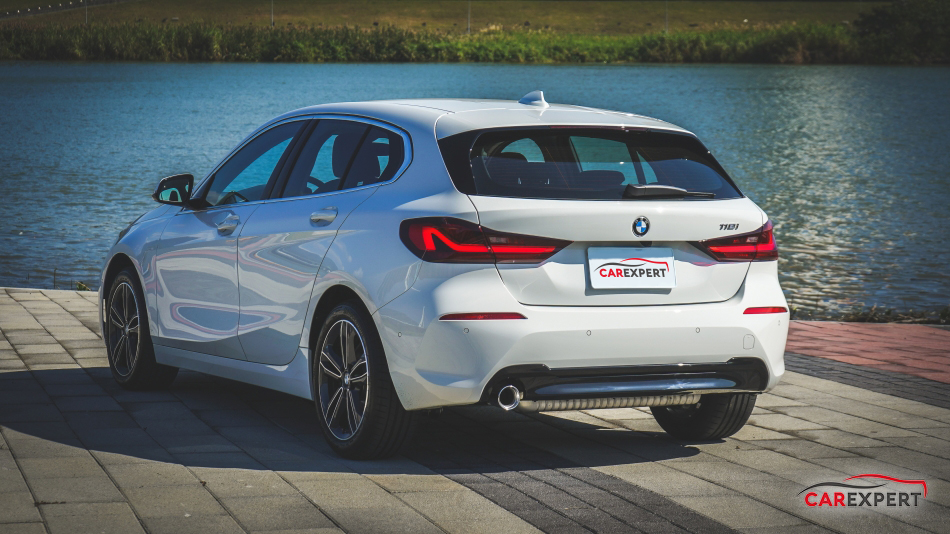 前驅滿配銷售主力駕到，BMW 118i 豪華運動版試駕 | 汽車專家