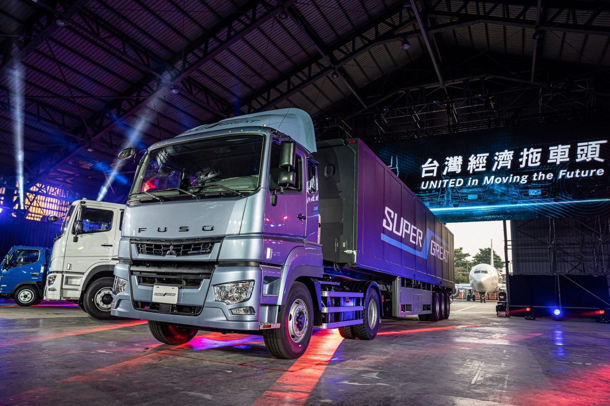 王者再臨！全新FUSO EURO6壓軸鉅獻 | 汽車專家