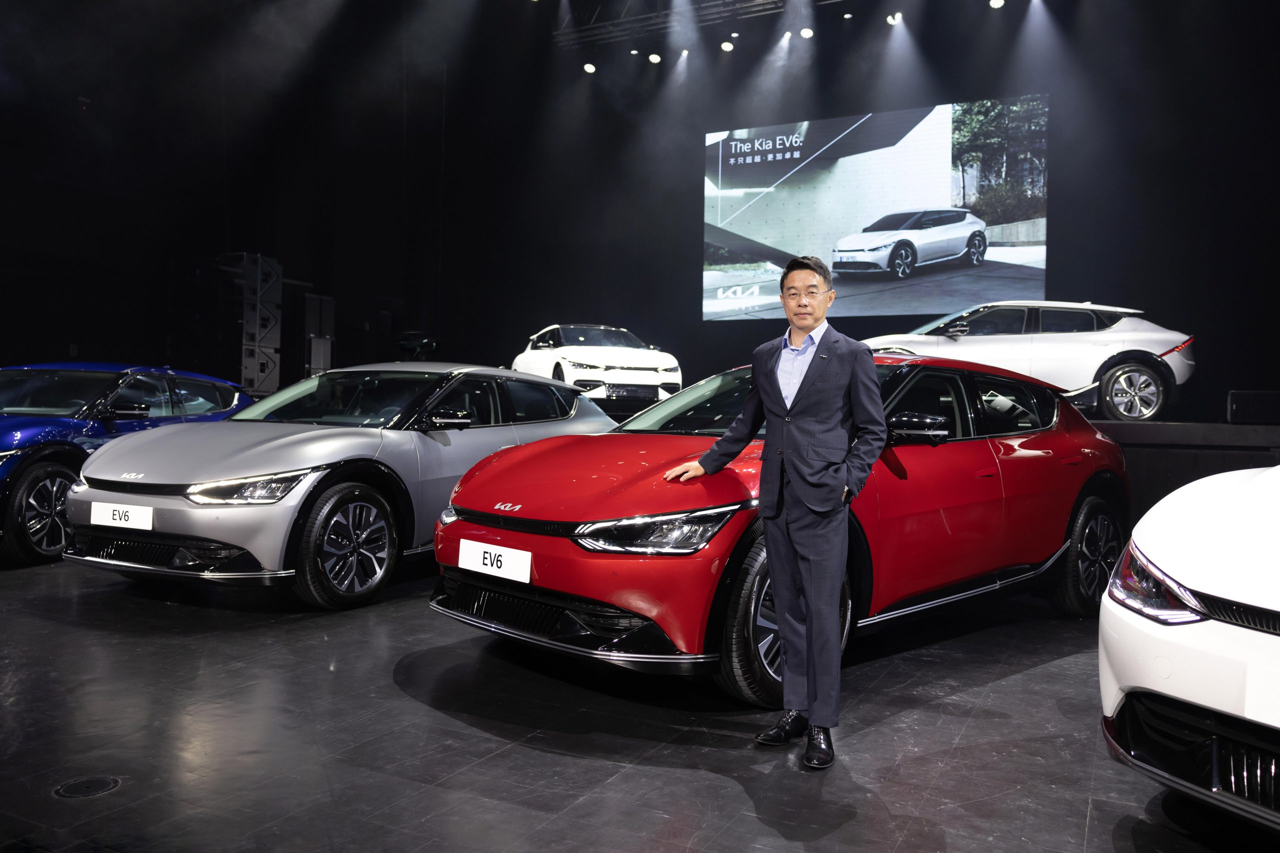 「不只超越 ‧ 更加卓越」 Kia品牌代表鉅作，The Kia EV6純電智慧跨界休旅 158.9萬元起創世登場！引領Kia邁入嶄新紀元 ...