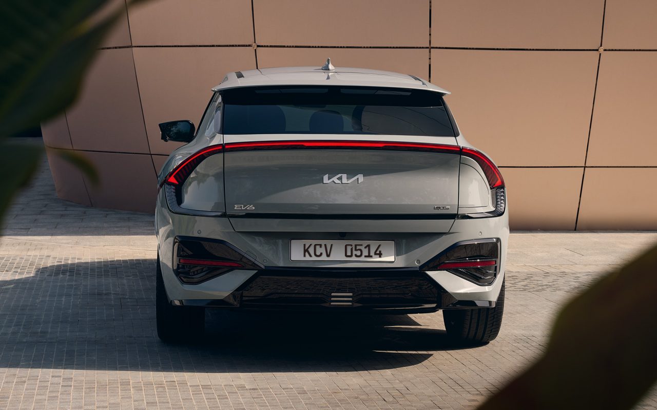 Kia純電智慧跨界休旅The new EV6 升級配備166.9萬起進化上市 | 汽車專家